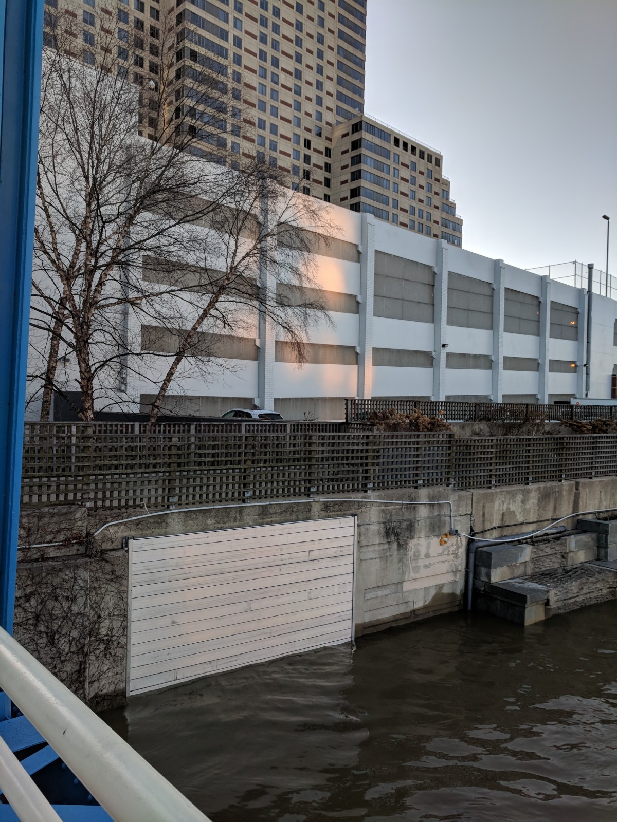 PS Flood Barriers™ Case Study: Eenhoorn/Plaza Towers | PS Flood Barriers®